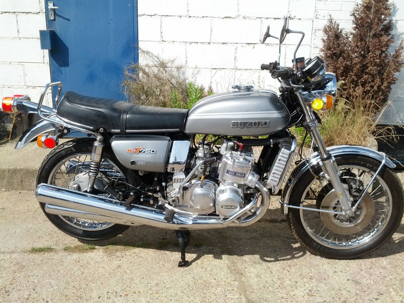 Suzuki 750 GT