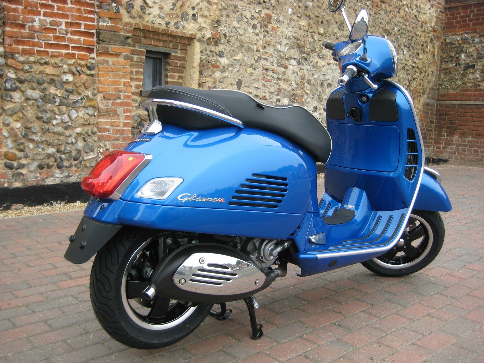 Vespa GTS 300 Super. All Colours Available