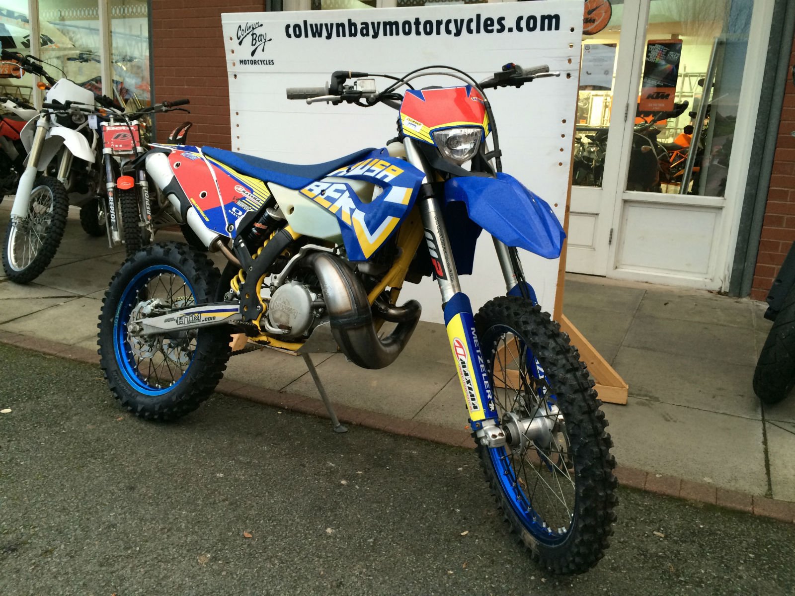 2012 Husaberg TE 300 EXC 300 Ideal Enduro Green Lane Motorcycle 109.9 Hours