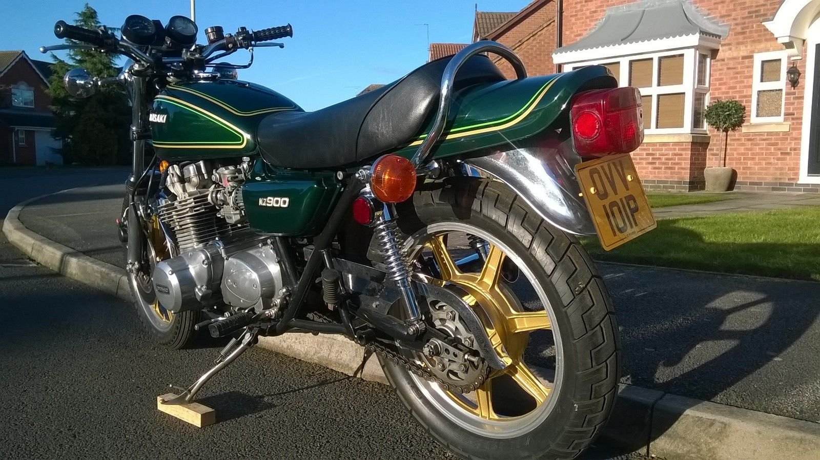 Kawasaki Z1 Z900 A4 1976, 9700 miles, Period California Custom Classic ...