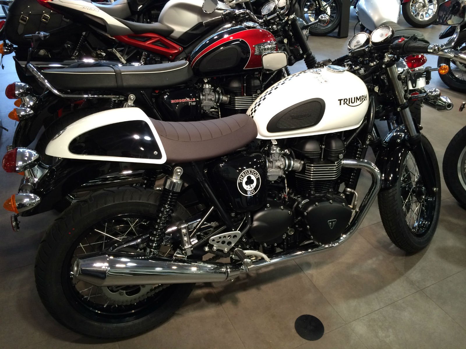 Triumph Thruxton 900 Ace Cafe Special Edition