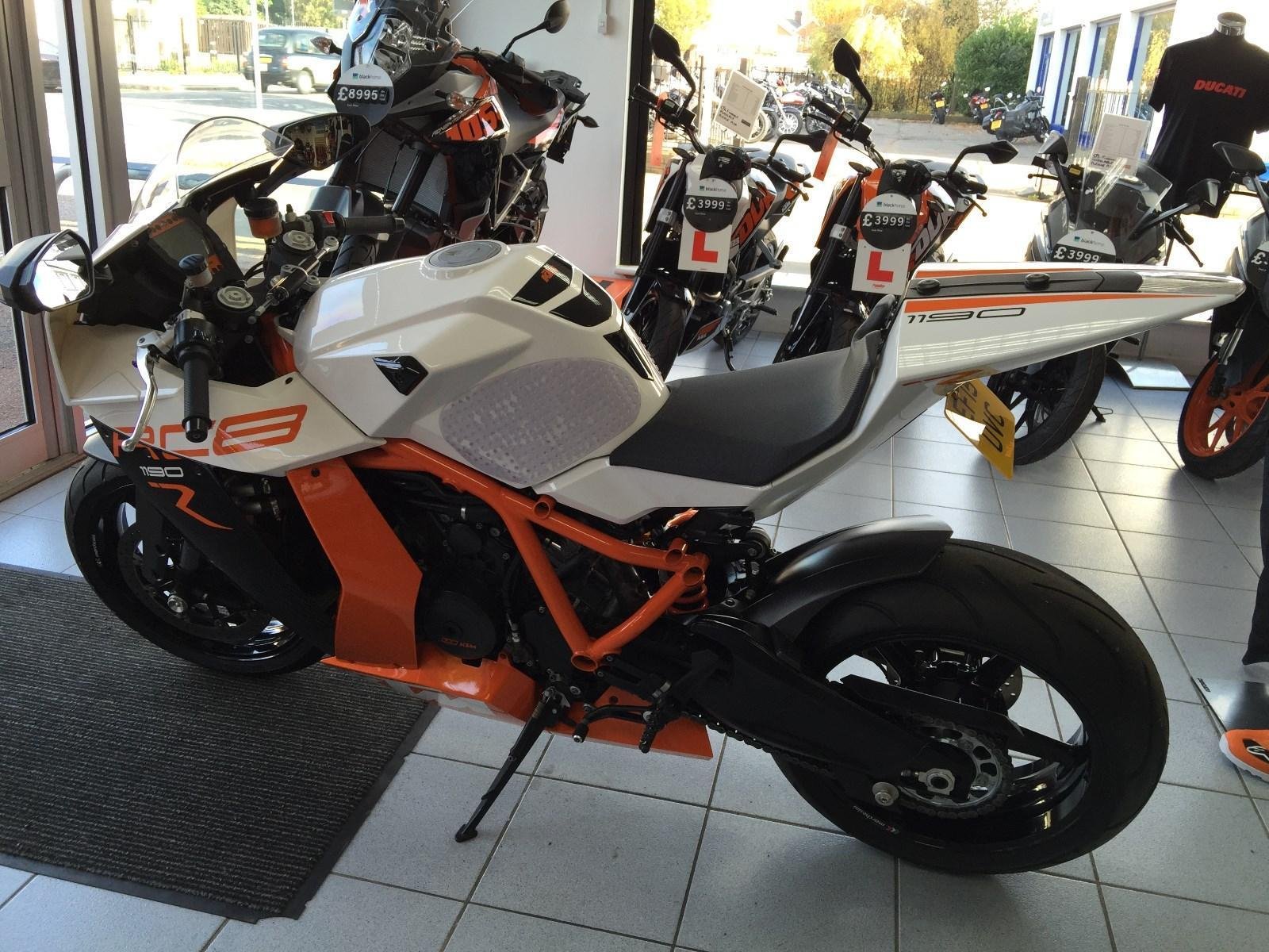 KTM 1190 RC8R Sports motorcycle, Full Akrapovic, carbon fibre
