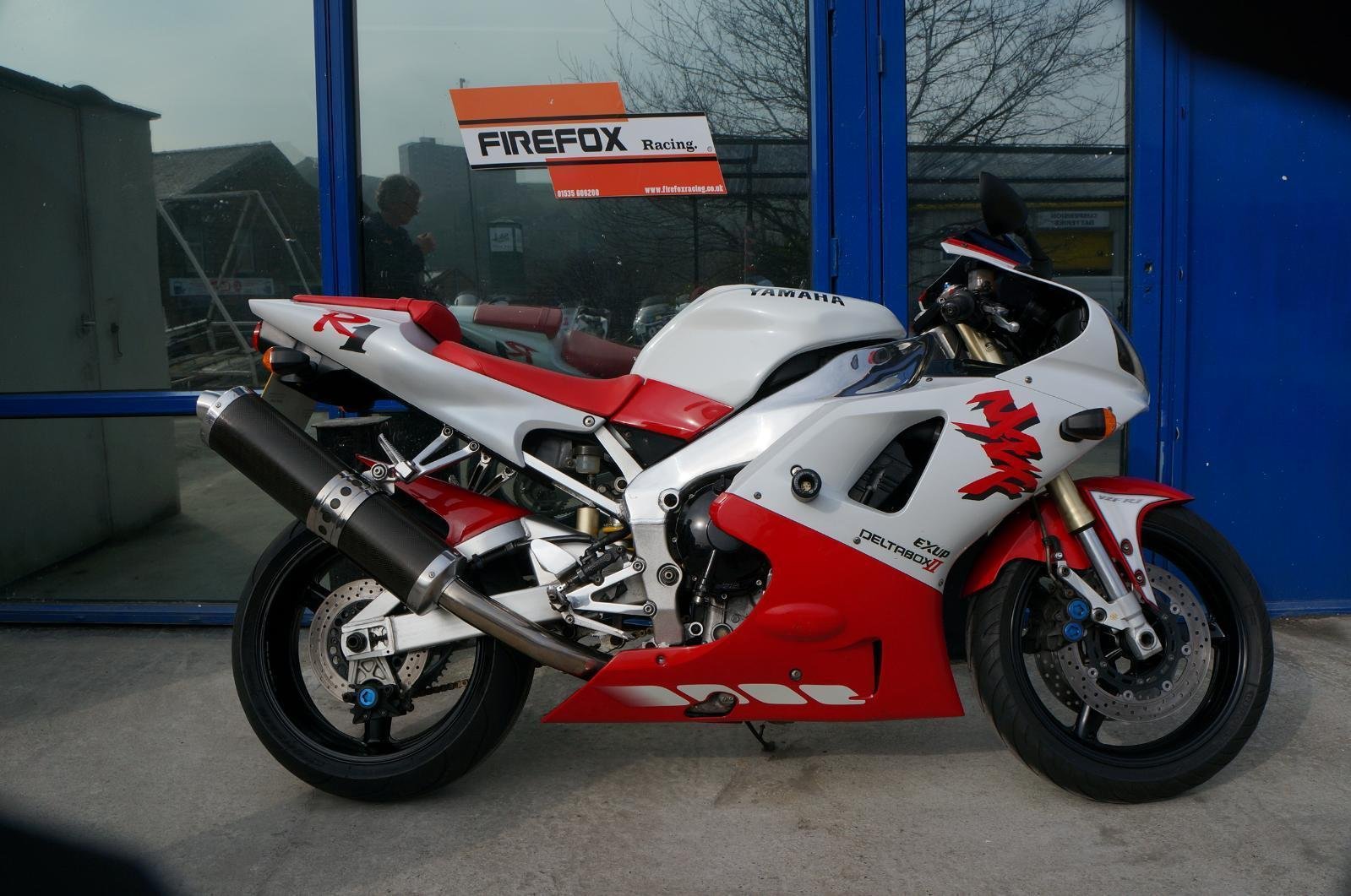 Yamaha YZF 1000 R1 Red & White 1998 4XV