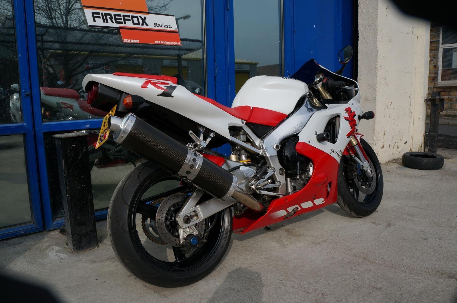 Yamaha YZF 1000 R1 Red & White 1998 4XV