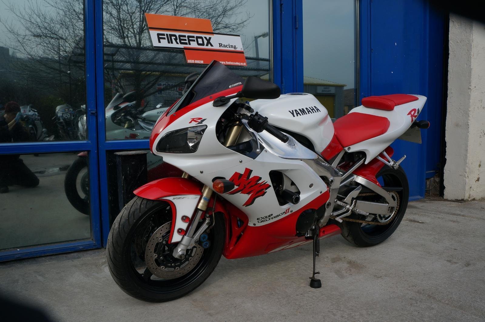 Yamaha YZF 1000 R1 Red & White 1998 4XV