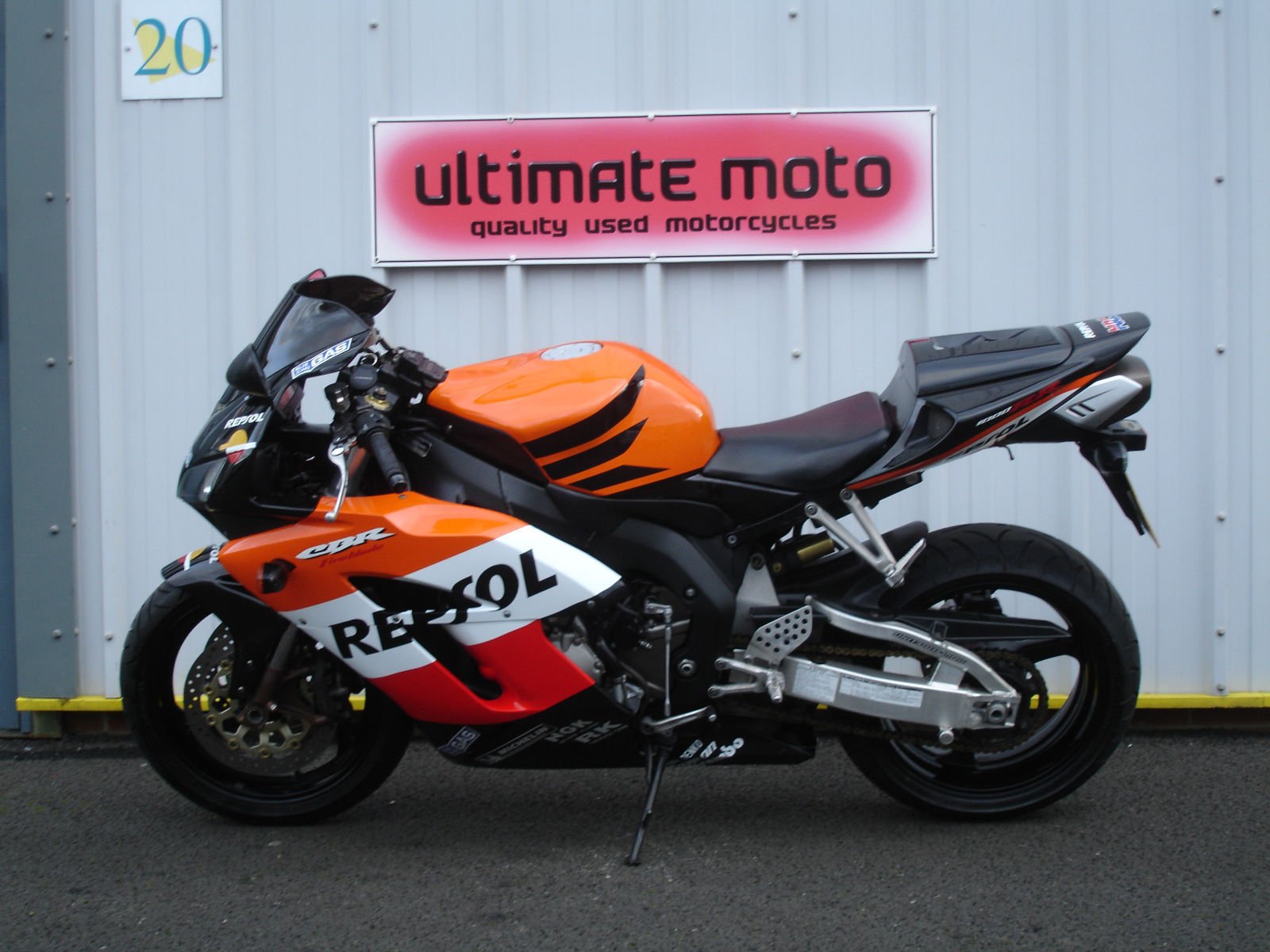 2004 Honda CBR1000RR-4 Repsol Colours Fireblade Blade