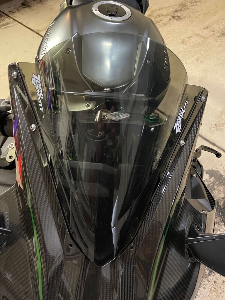2021 Kawasaki H2 Carbon