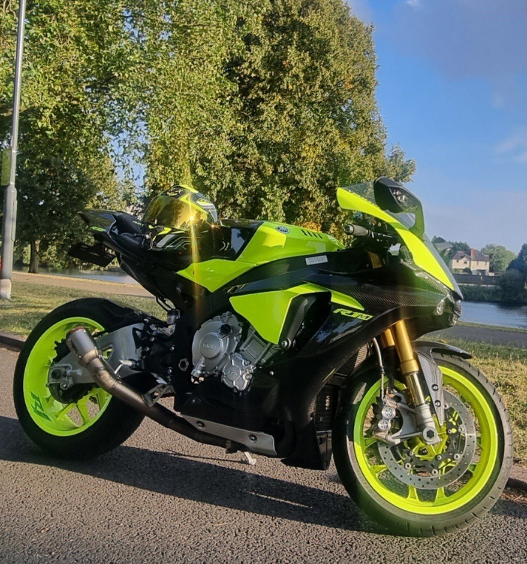 Yamaha R1m 2016 Custom Lots Carbon