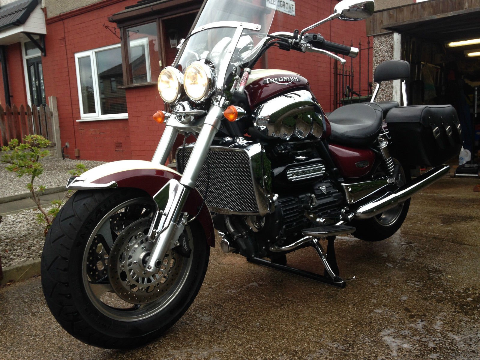 Triumph Rocket Classic in Red & White