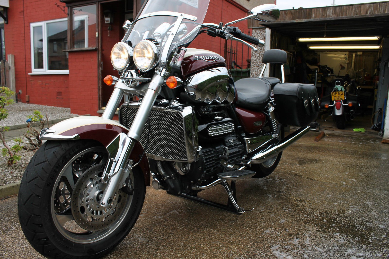 Triumph Rocket Classic in Red & White