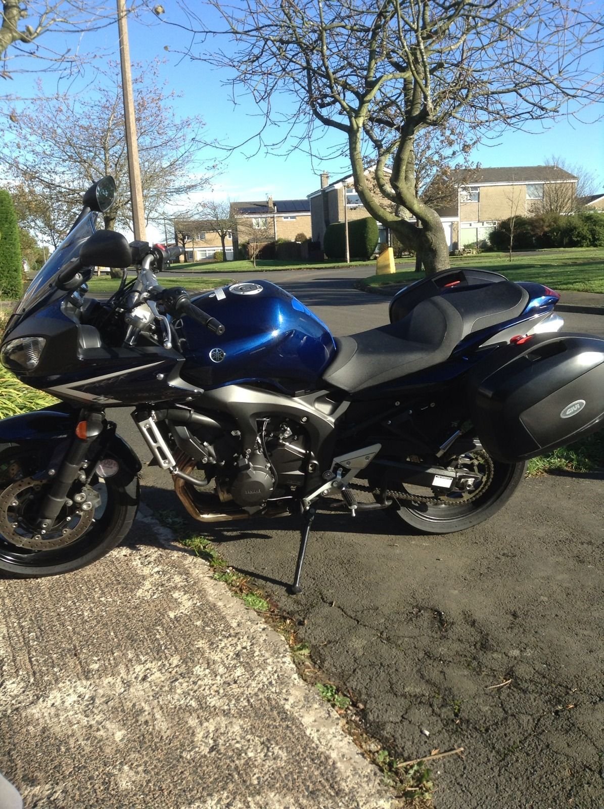 2010 Yamaha FZ6 Fazer S2 ABS Blue GIVI Touring Panniers